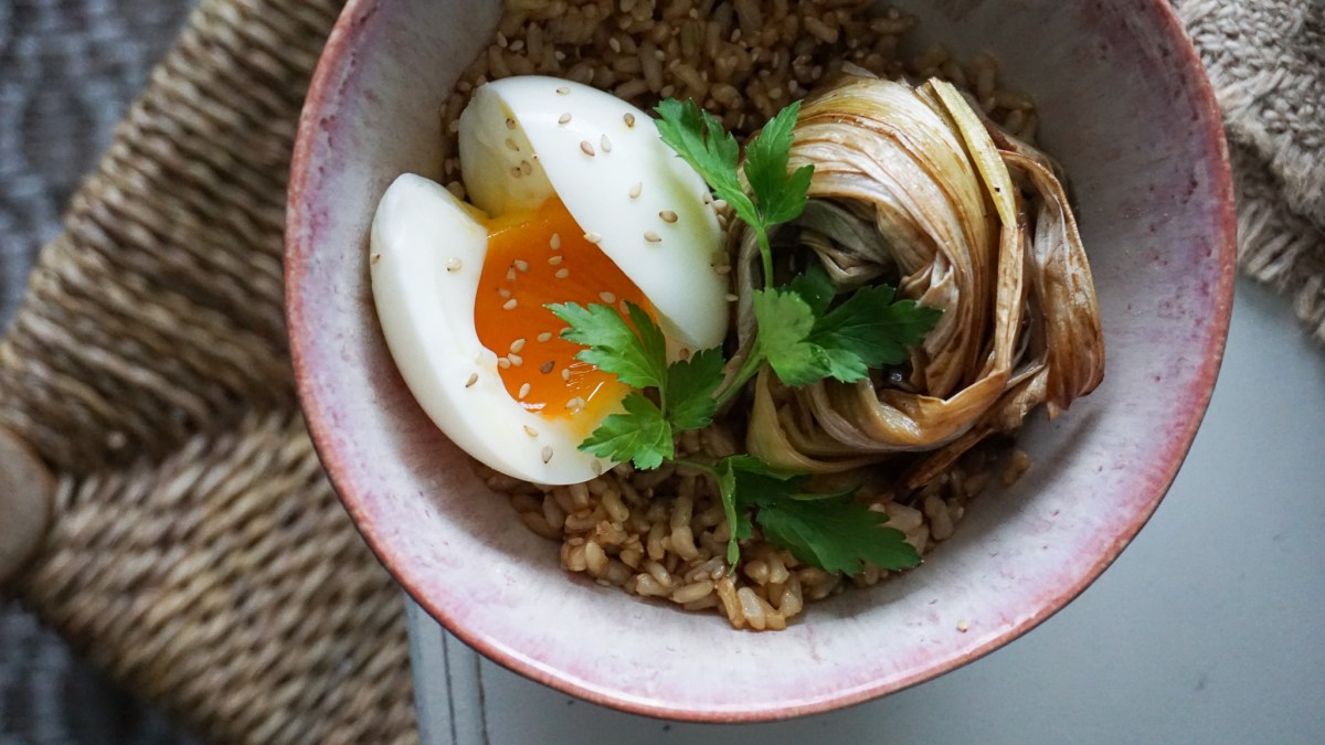 Recette de bowl veggie complet : poireaux confits au four, riz complet ...